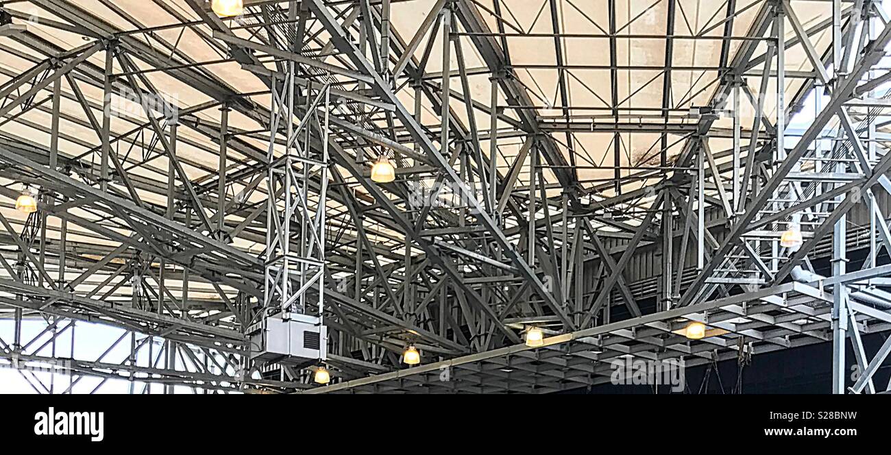 Roof truss system hi-res stock photography and images - Alamy