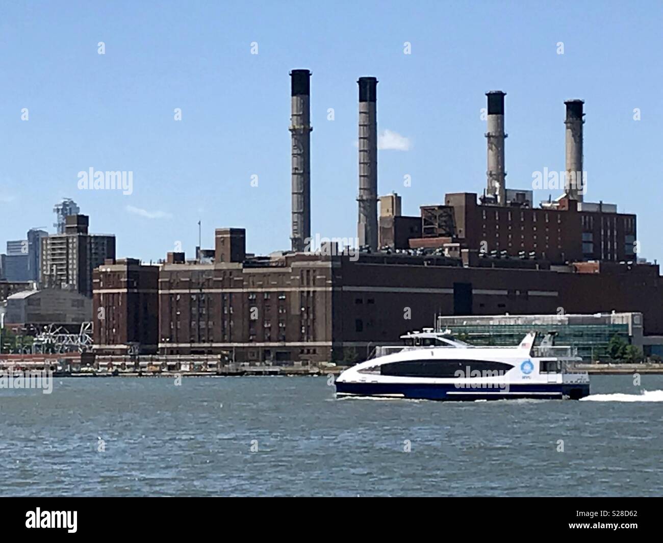 New York City Skyline From Greenpoint, Brooklyn Stock Photo - Alamy