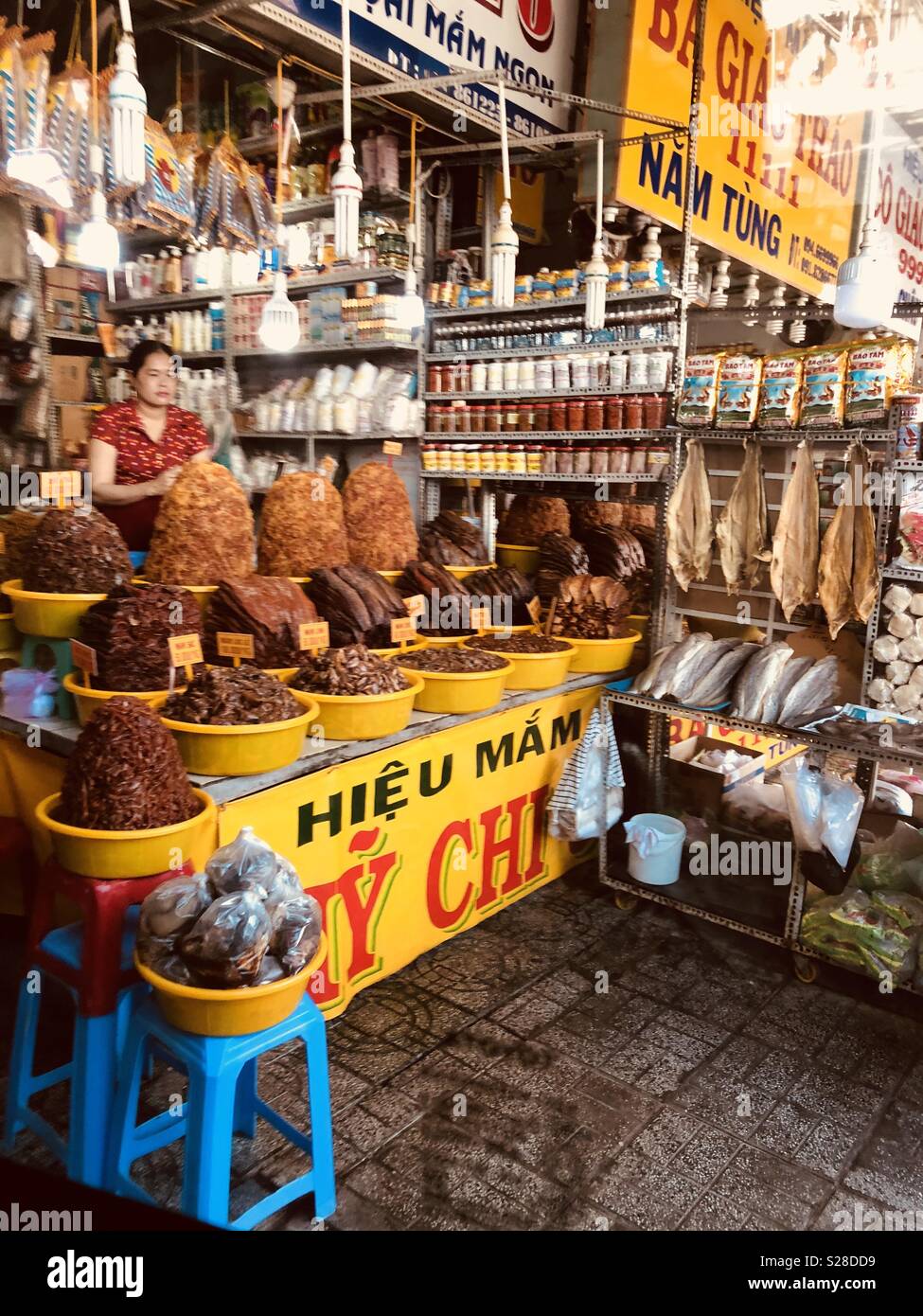 Seller merchant hi-res stock photography and images - Alamy