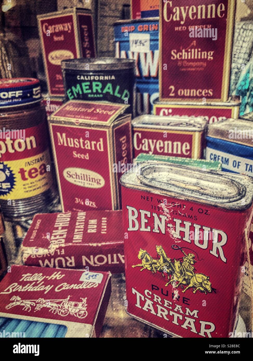 Vintage containers hi-res stock photography and images - Alamy