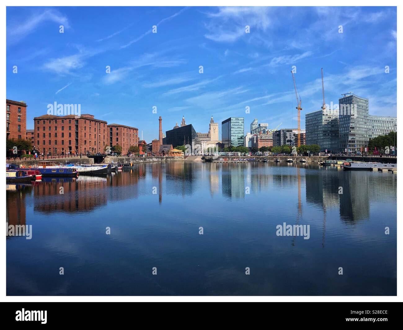 Liverpool city skyline hi-res stock photography and images - Alamy