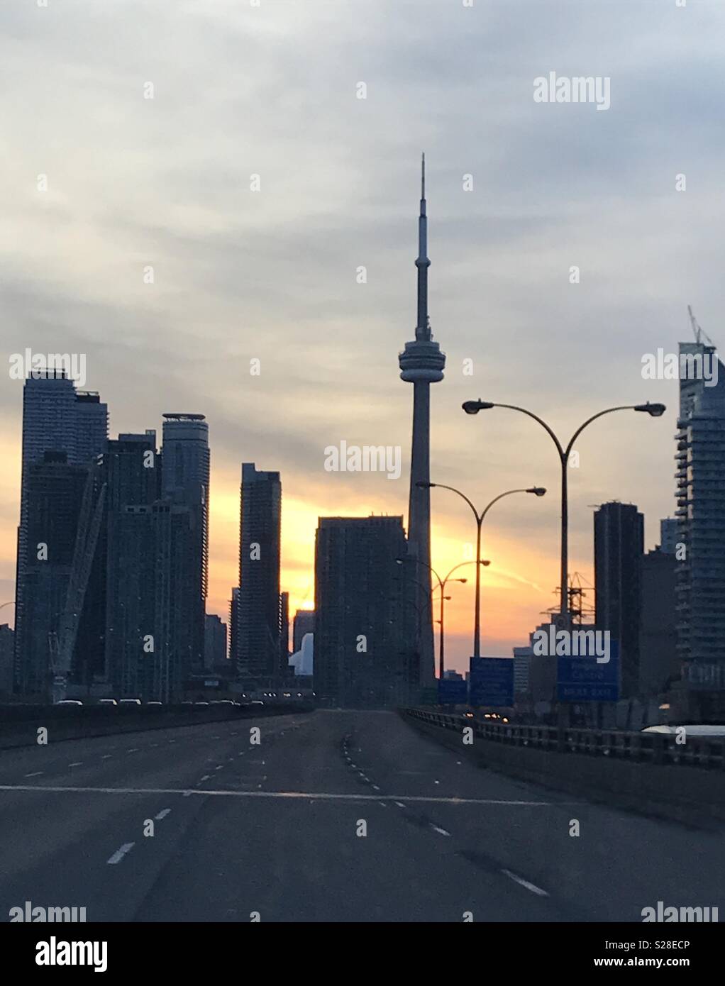 Toronto structure hi-res stock photography and images - Alamy