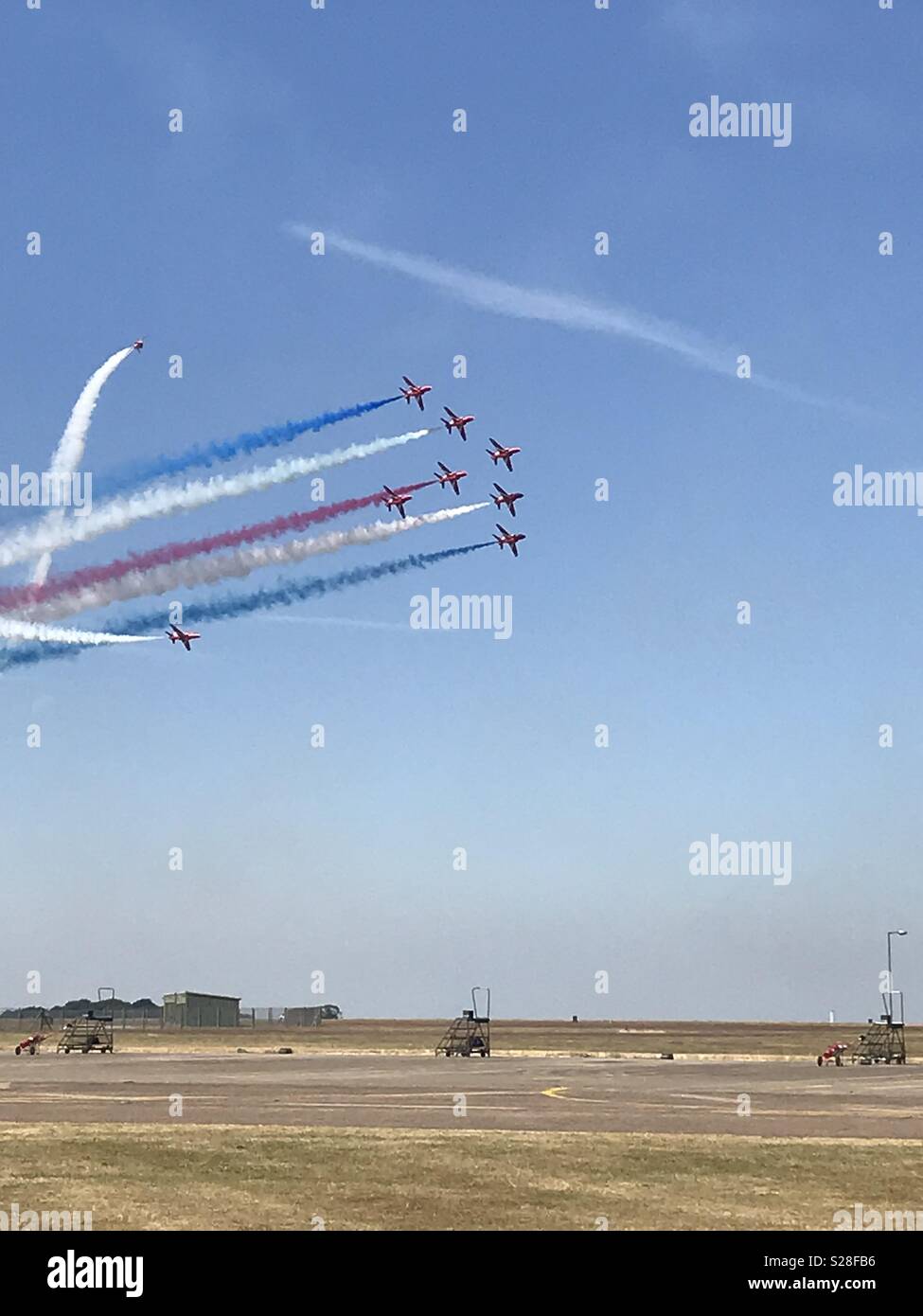 Coloured arrows hi-res stock photography and images - Alamy