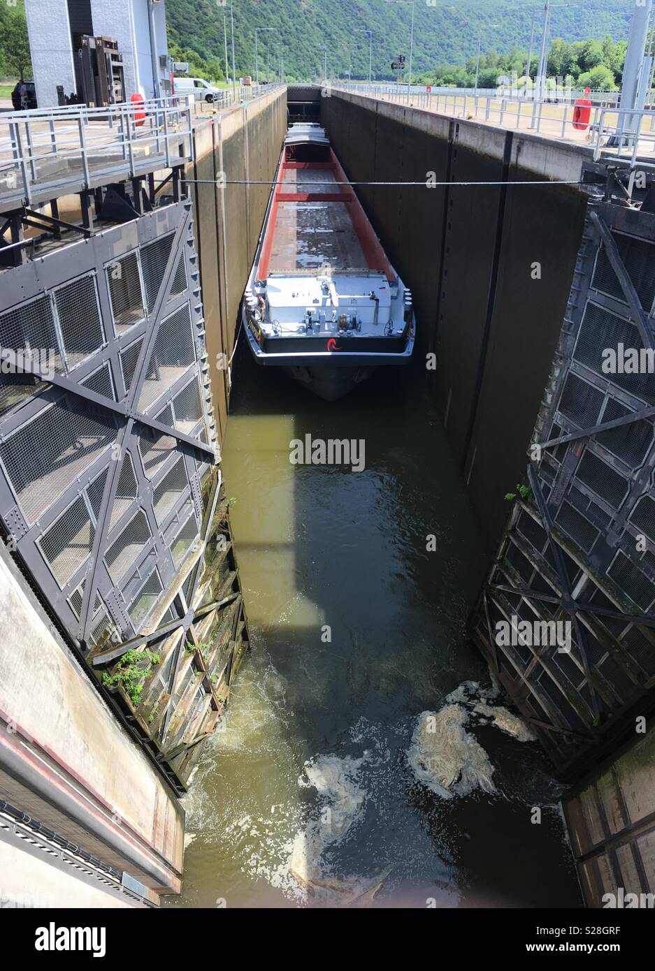 Large barge hi-res stock photography and images - Alamy