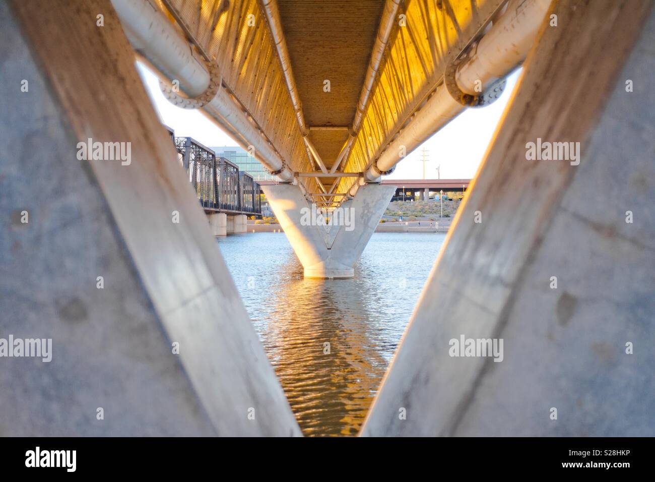 Brown building under bridge hi-res stock photography and images - Alamy