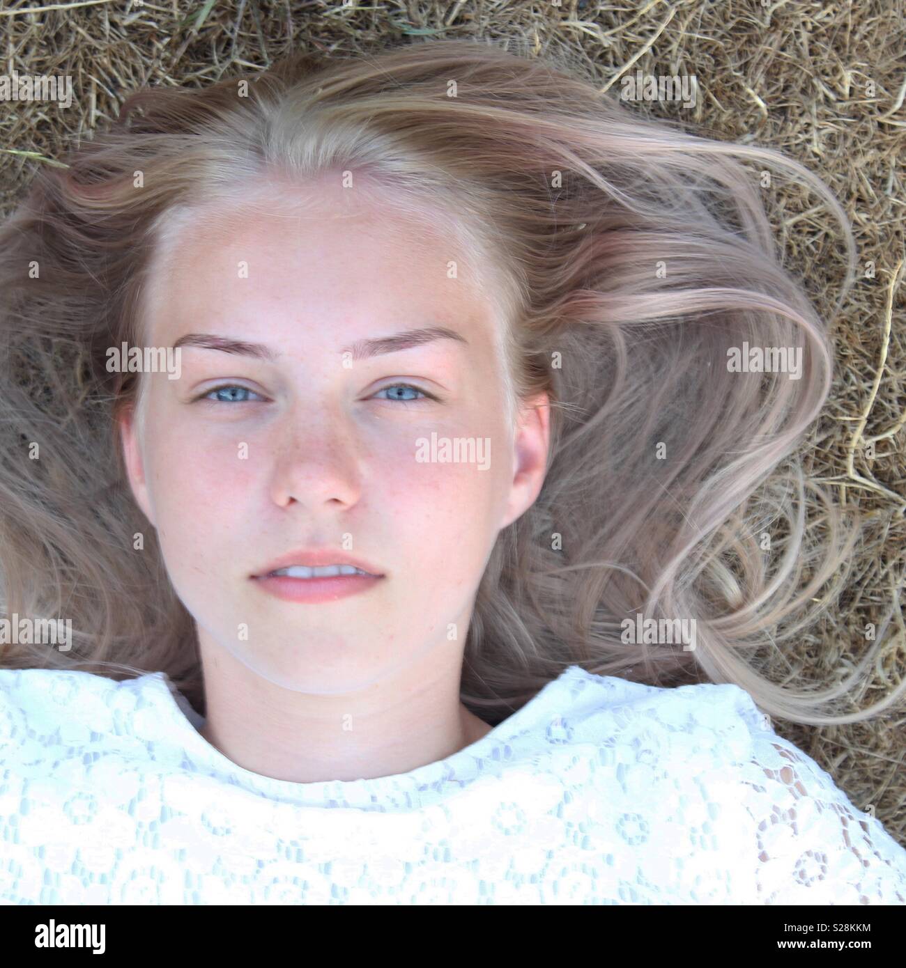 Summer girl hi-res stock photography and images - Alamy