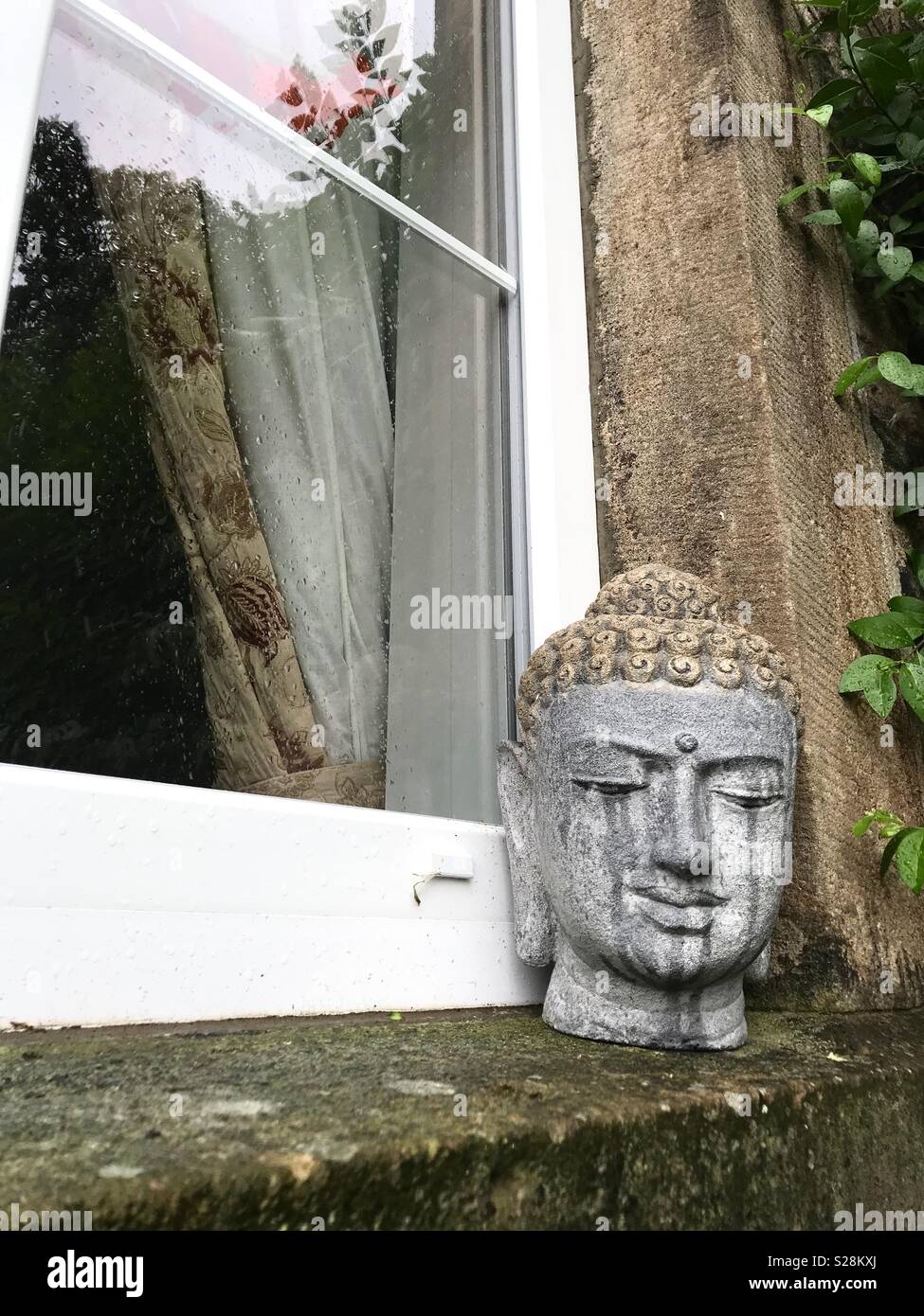 Crying buddha hi-res stock photography and images - Alamy