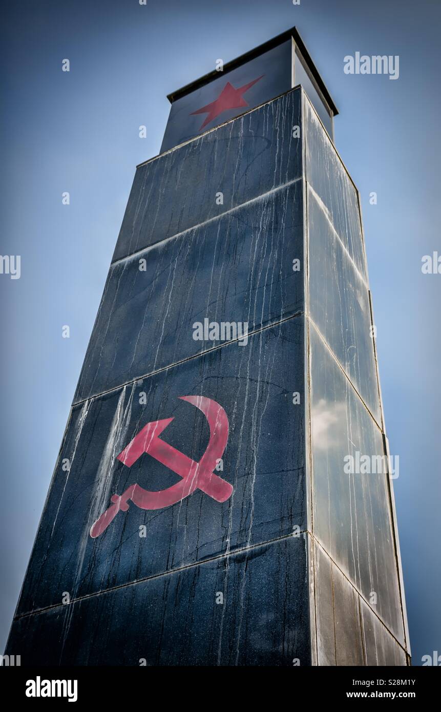 Soviet monument hammer hi-res stock photography and images - Alamy