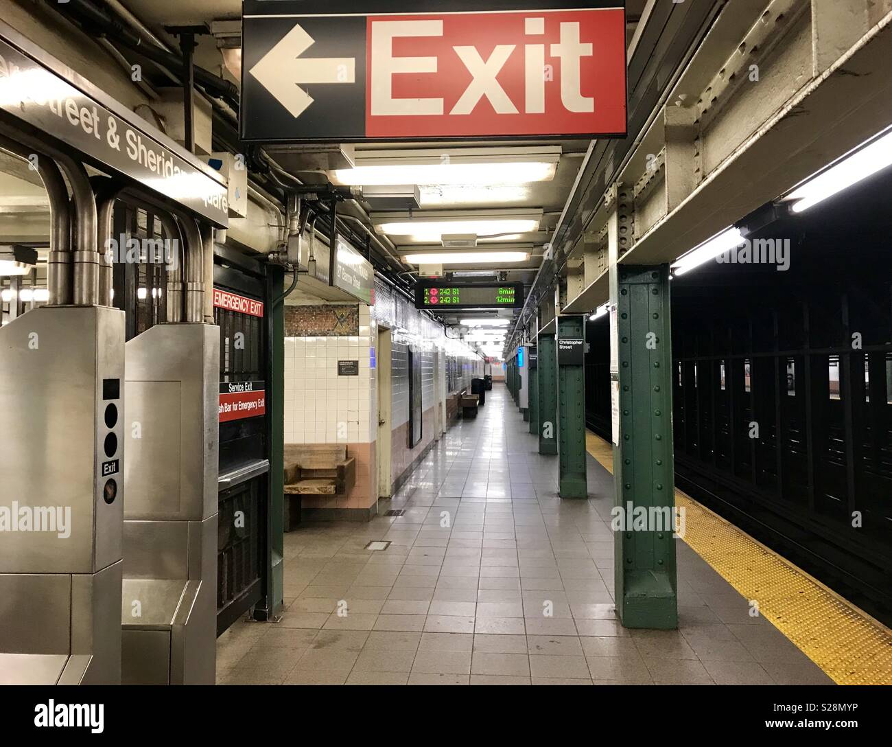 Christopher street new york hi-res stock photography and images - Alamy