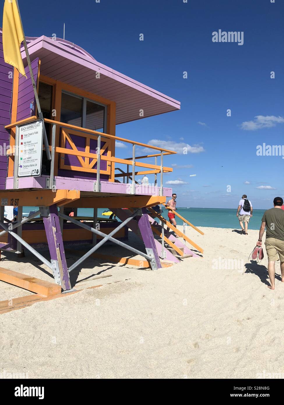 Coloured beach hut hi-res stock photography and images - Alamy