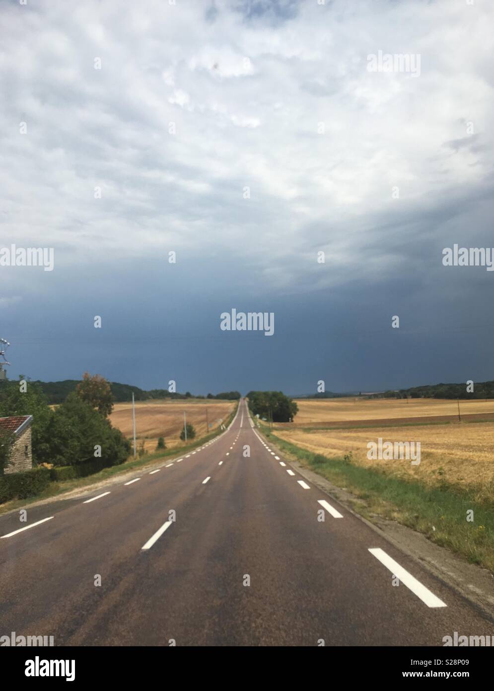 French straight road hi-res stock photography and images - Alamy