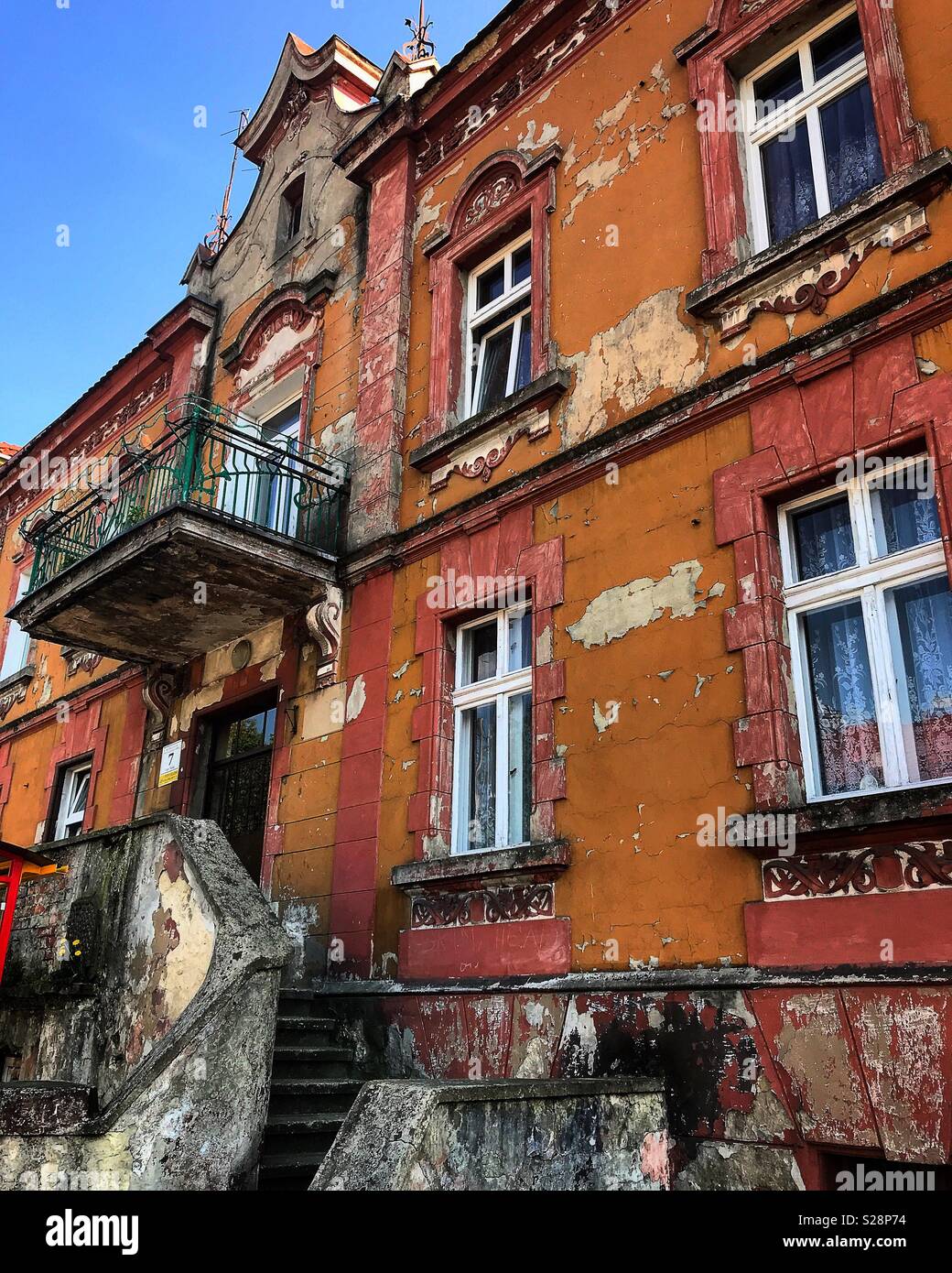 Weathered balcony hi-res stock photography and images - Alamy