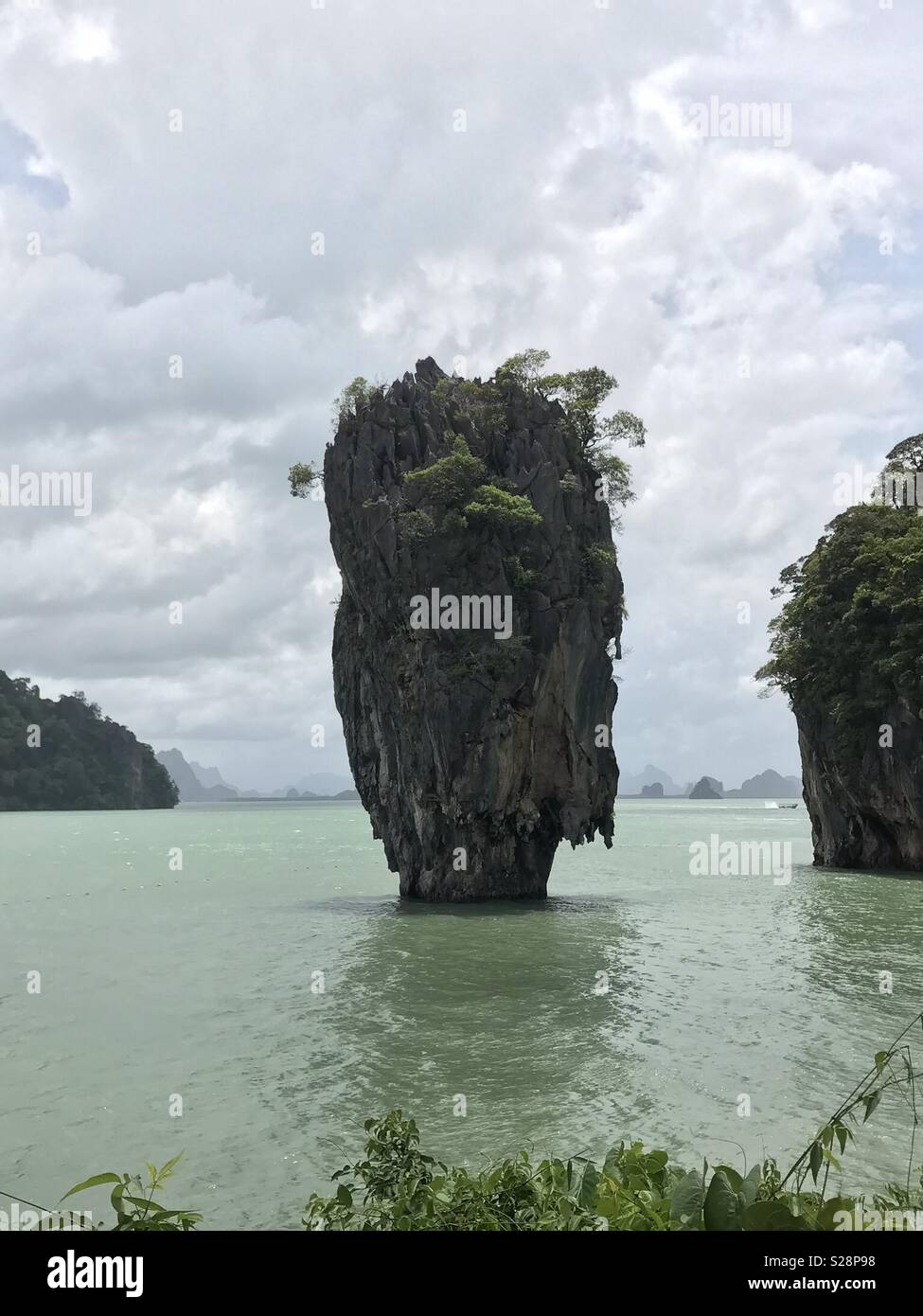 James bond rock hi-res stock photography and images - Alamy