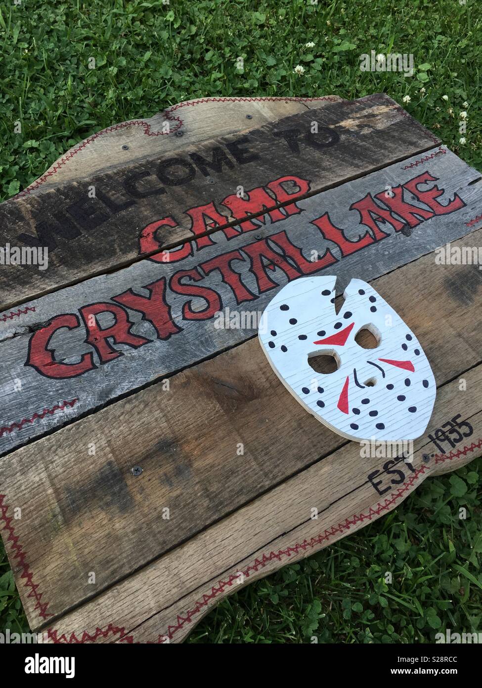 Jason voorhees mask hi-res stock photography and images - Alamy