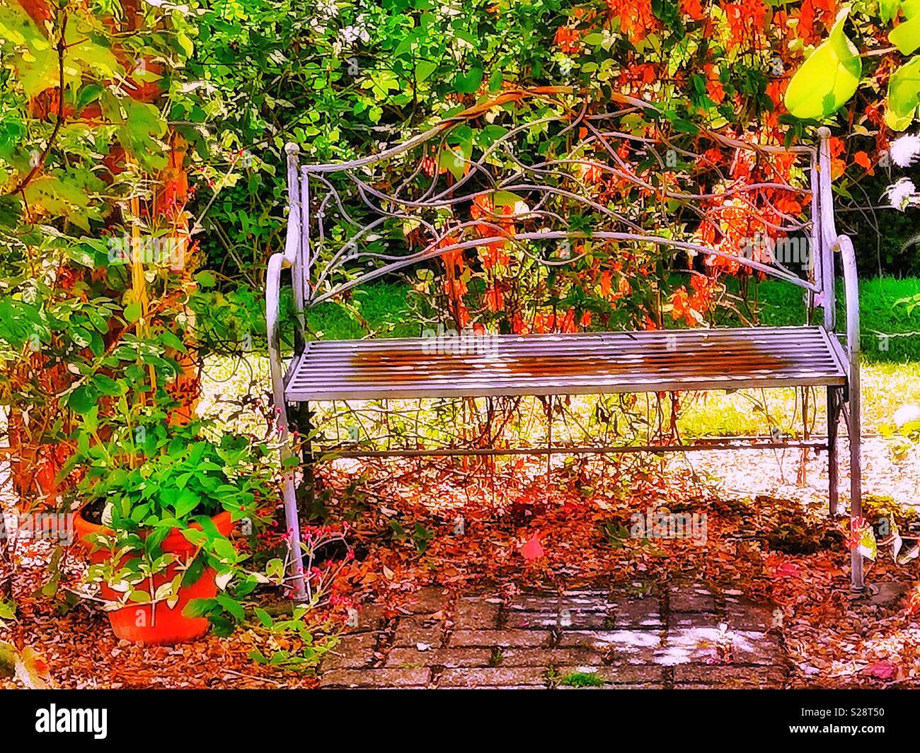 Tranquil garden seat hi-res stock photography and images - Alamy