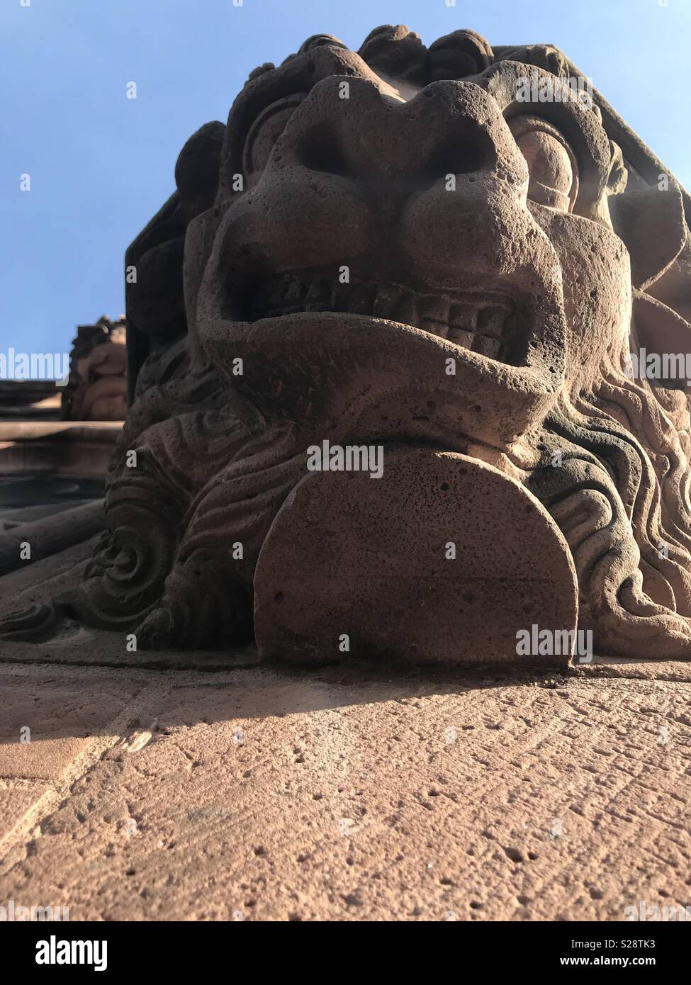 Medieval gargoyles hi-res stock photography and images - Alamy