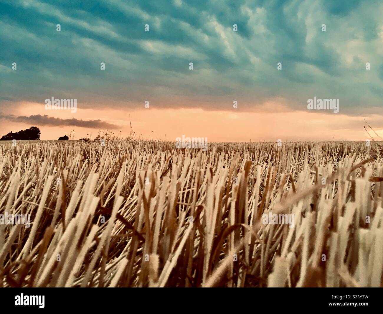 Stormy looking hi-res stock photography and images - Alamy