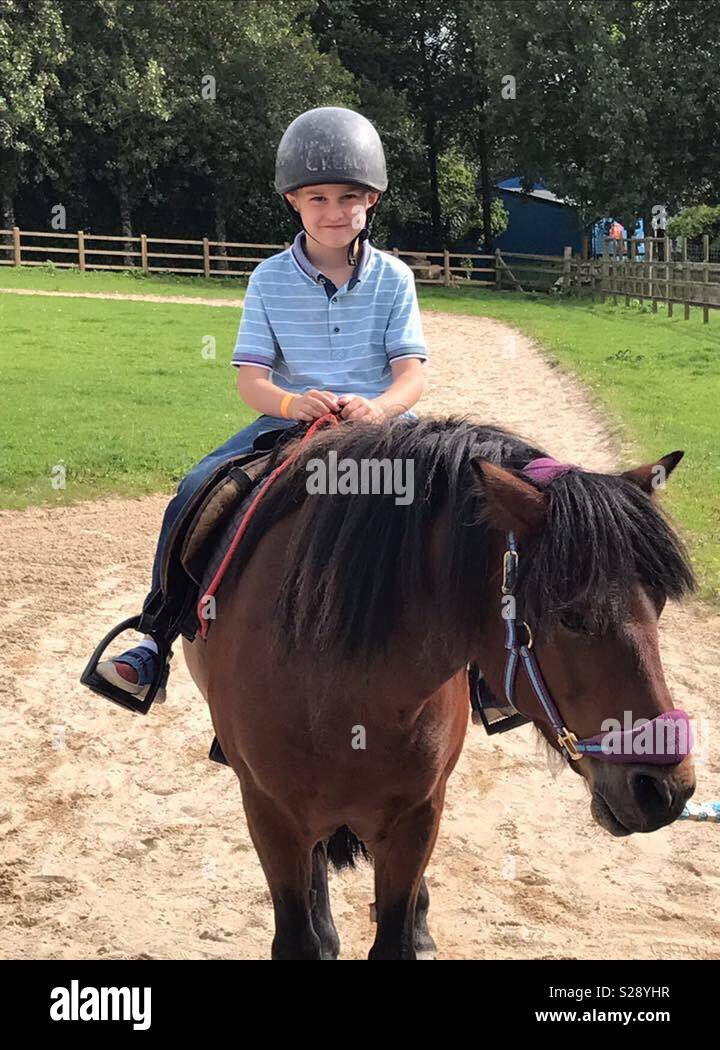 Pony rides hi-res stock photography and images - Alamy
