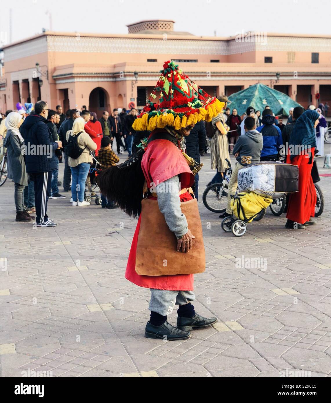 Marrakesh with people in Medina Stock Photo - Alamy