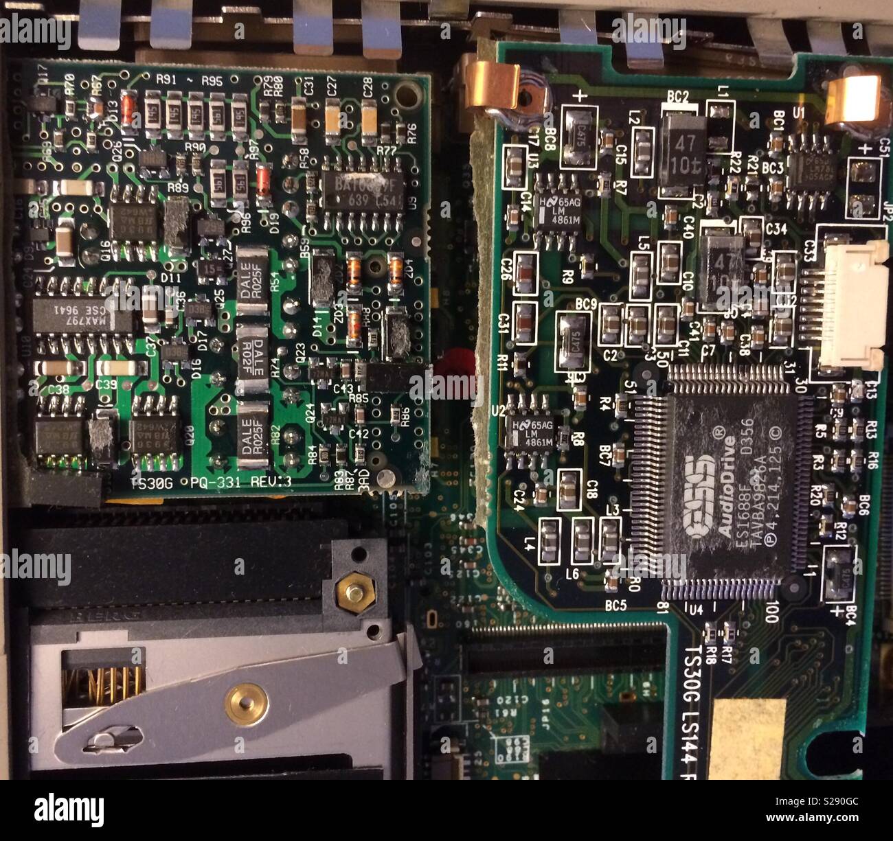 Circuits hi-res stock photography and images - Alamy