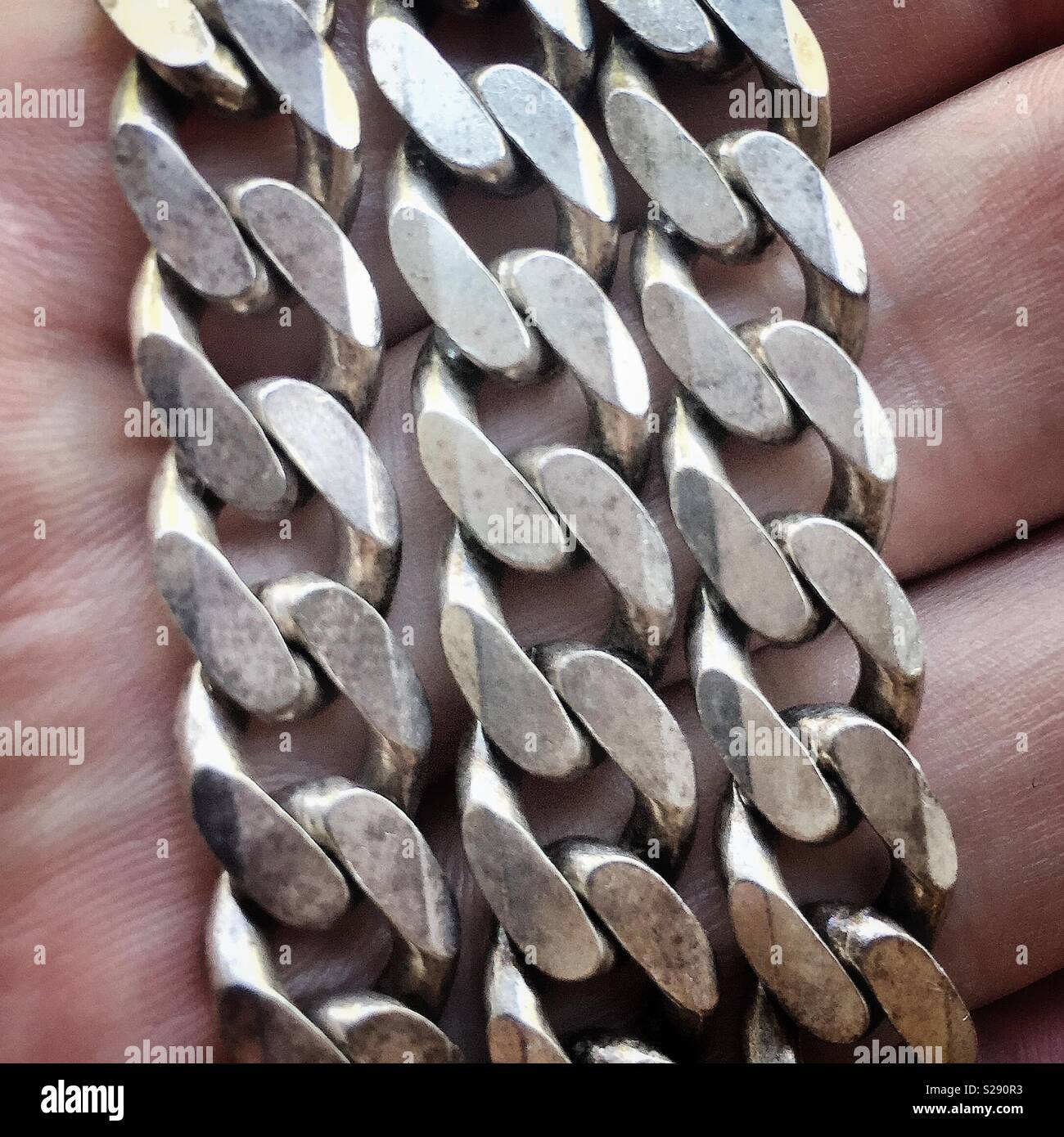 Silver chain hi-res stock photography and images - Alamy