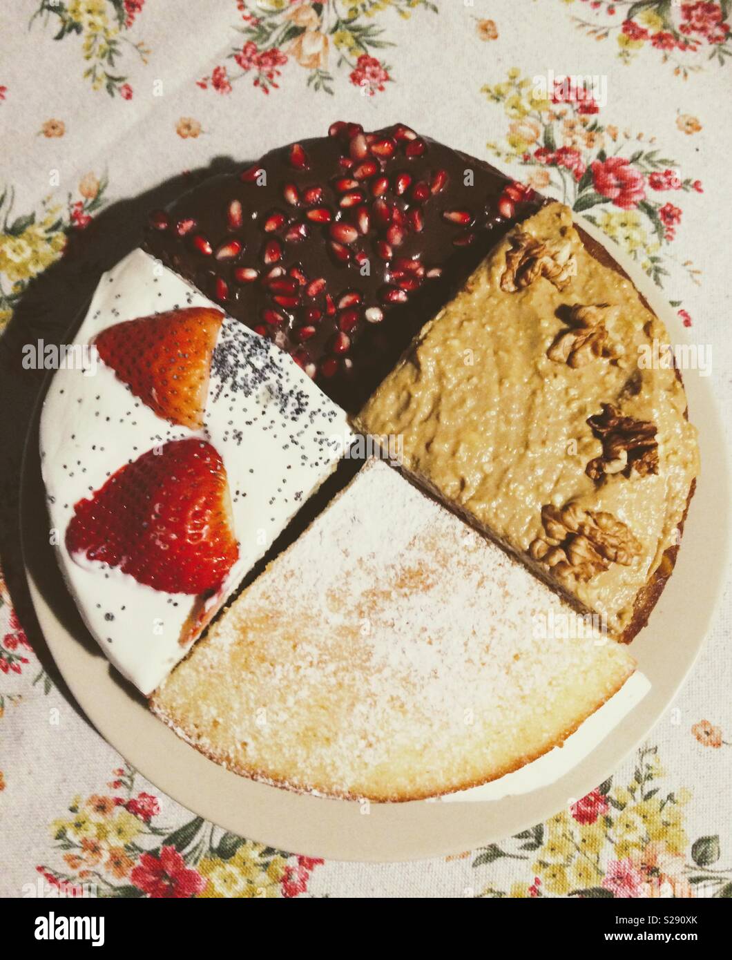 Four way cake hi-res stock photography and images - Alamy
