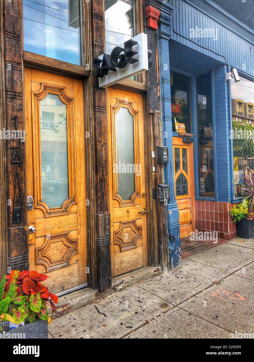 Storefronts in a Toronto neighbourhood Stock Photo - Alamy