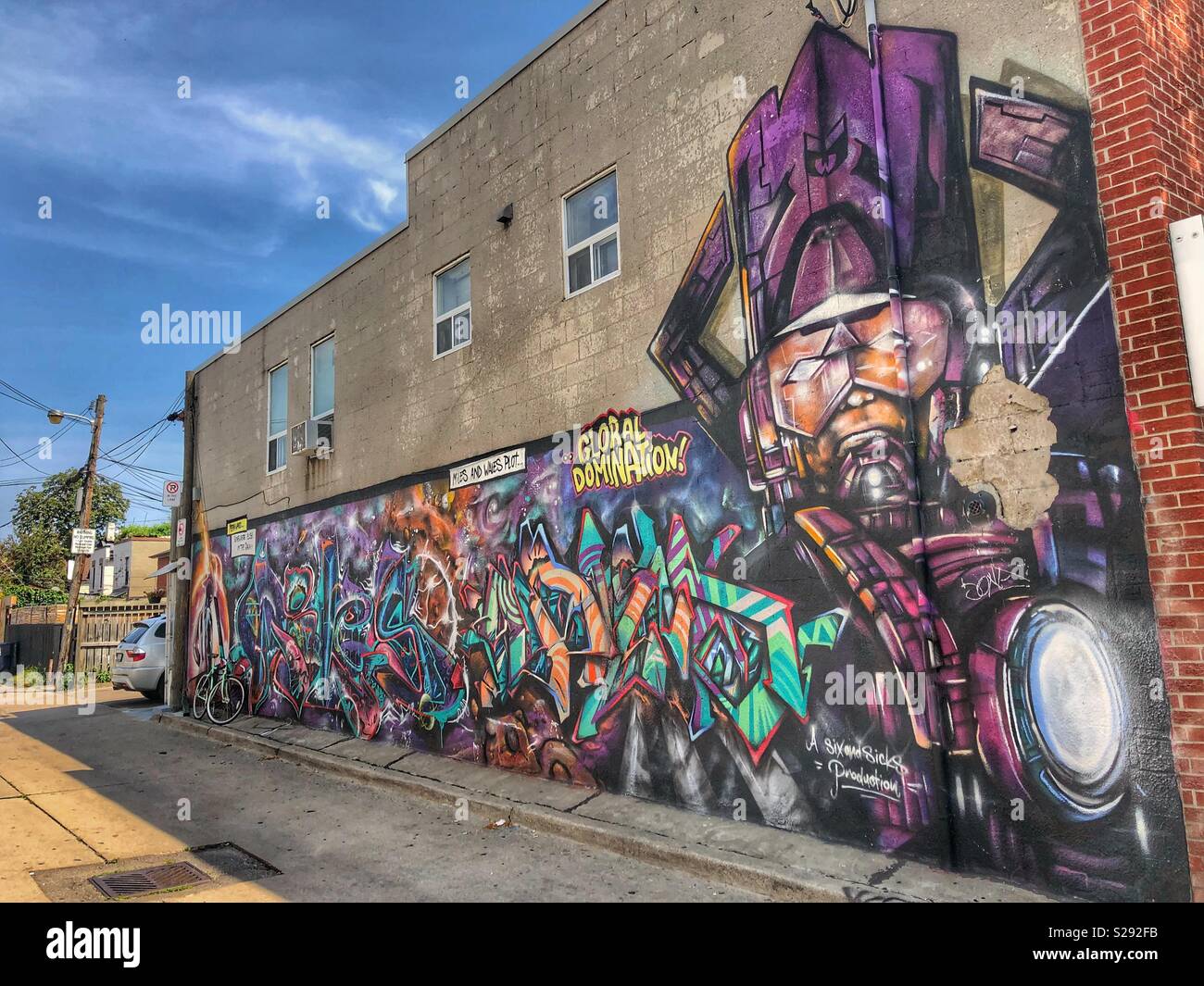 Toronto street art Stock Photo - Alamy