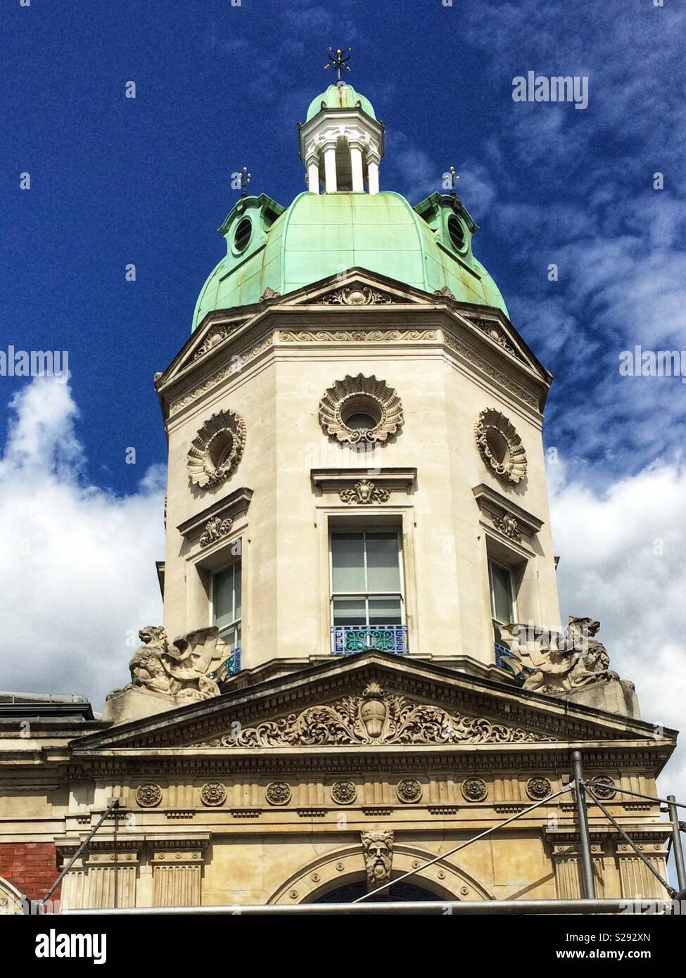 Turret tower hi-res stock photography and images - Alamy
