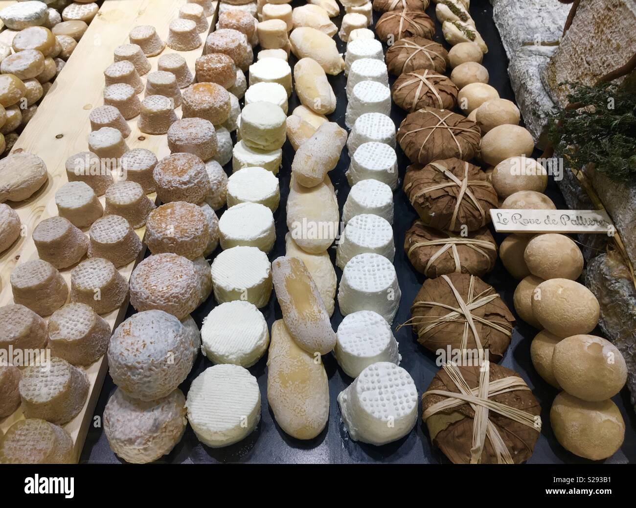 Lyon market halles hi-res stock photography and images - Alamy