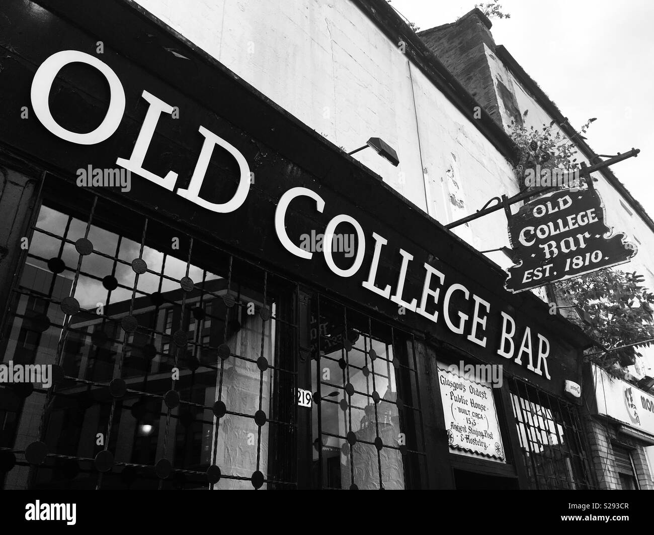 Old College Bar Stock Photo - Alamy