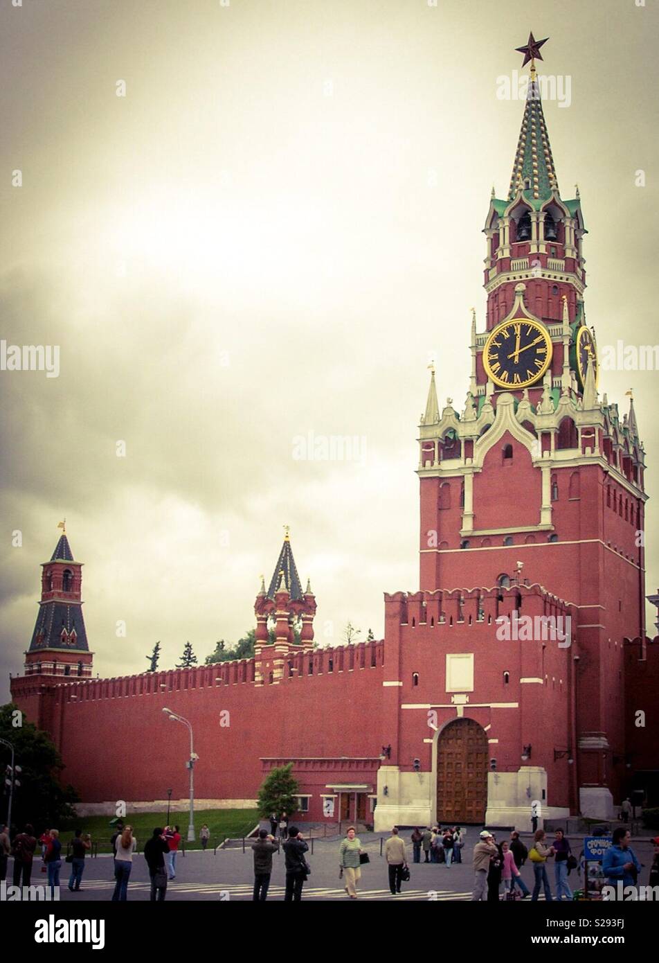 Kremlin entrance, Moscow, Russia Stock Photo - Alamy