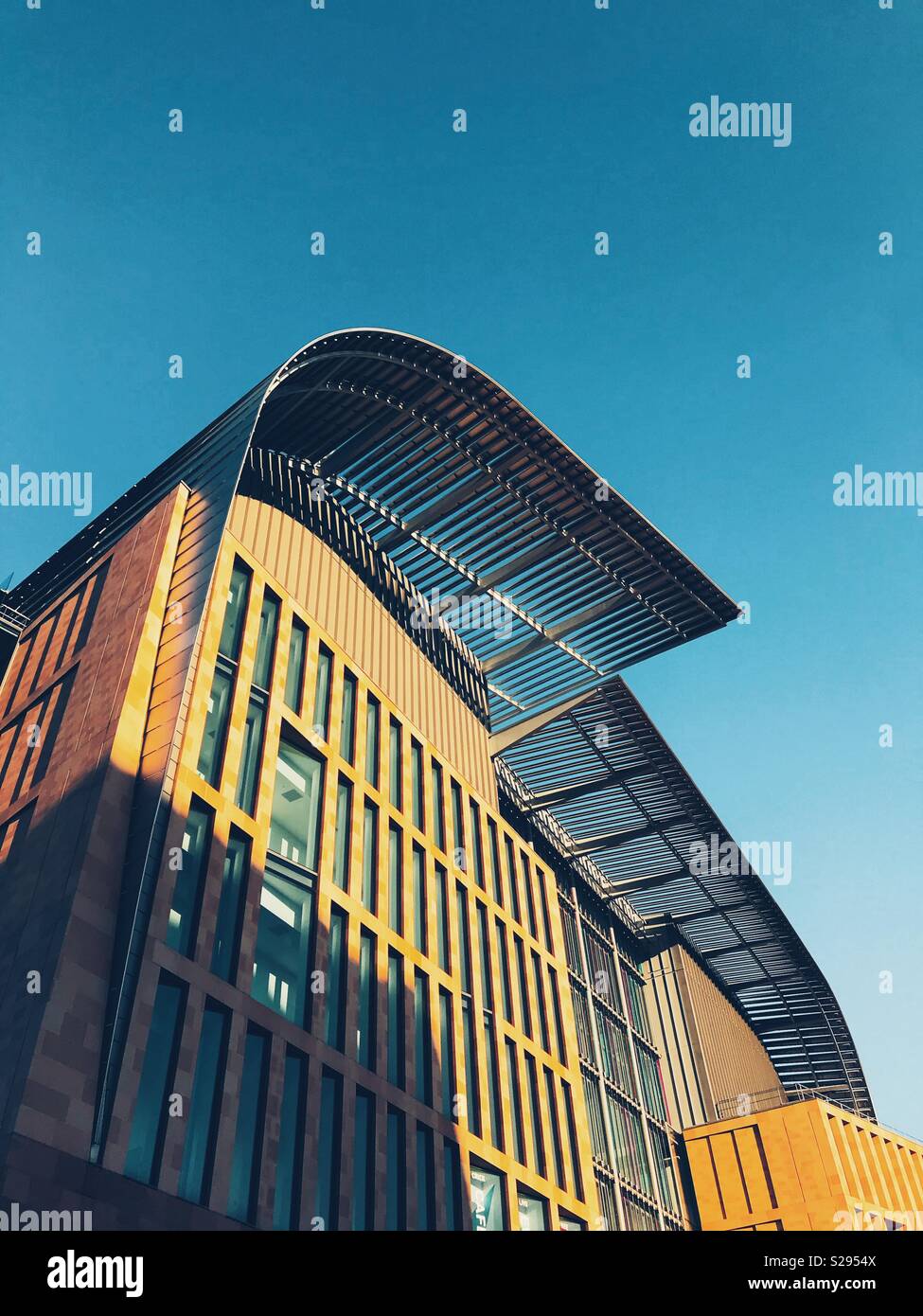 Francis crick building hi-res stock photography and images - Alamy