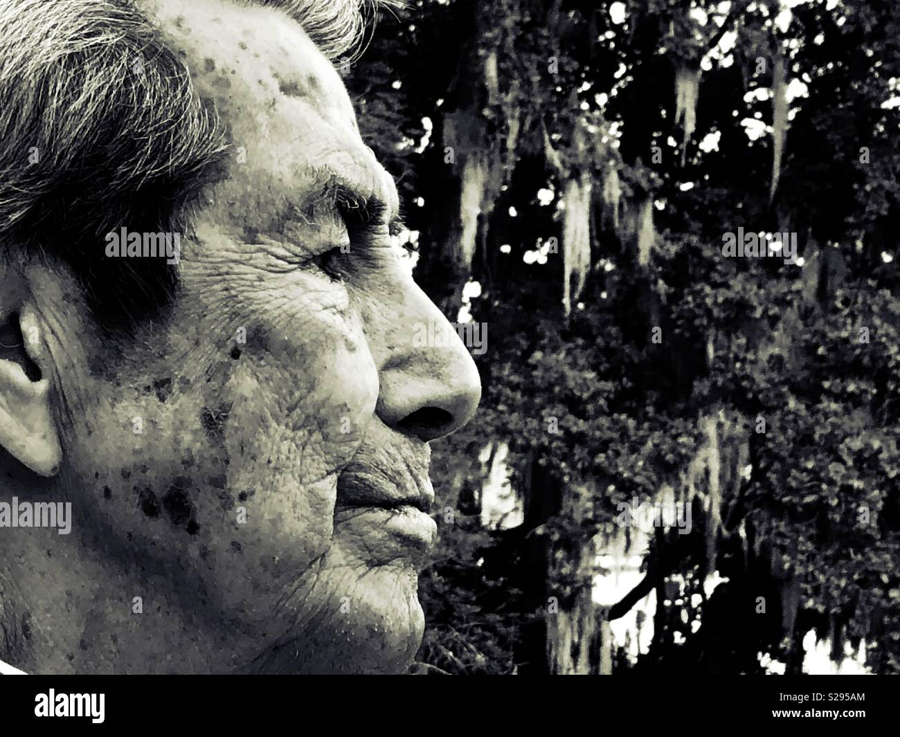 Man contemplating hi-res stock photography and images - Alamy