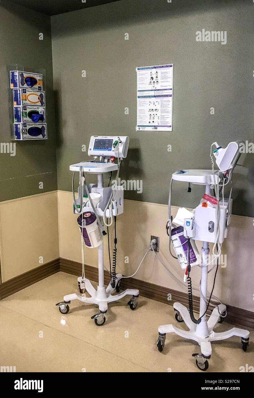 Hospital equipment hi-res stock photography and images - Alamy