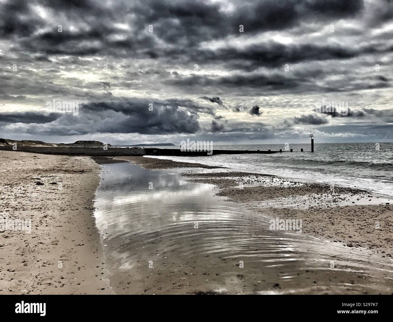 Dramatic beach scene Stock Photo - Alamy