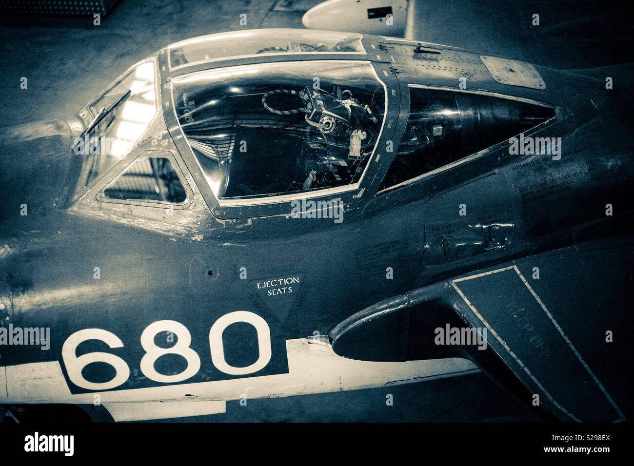 Classic fighter jet Stock Photo - Alamy