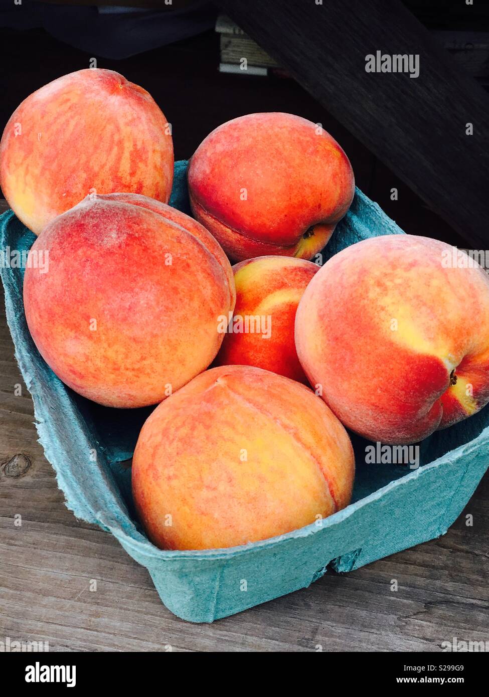 Fresh pick hi-res stock photography and images - Alamy