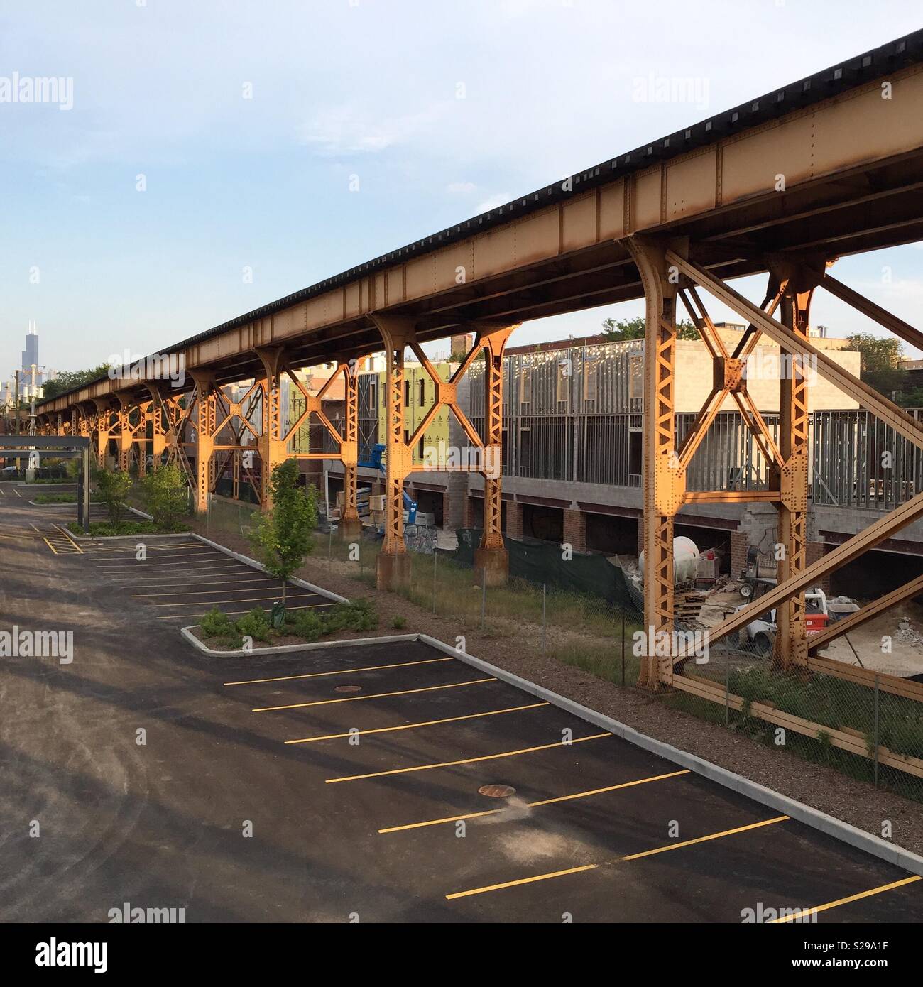 Blue line el train chicago hi-res stock photography and images - Alamy