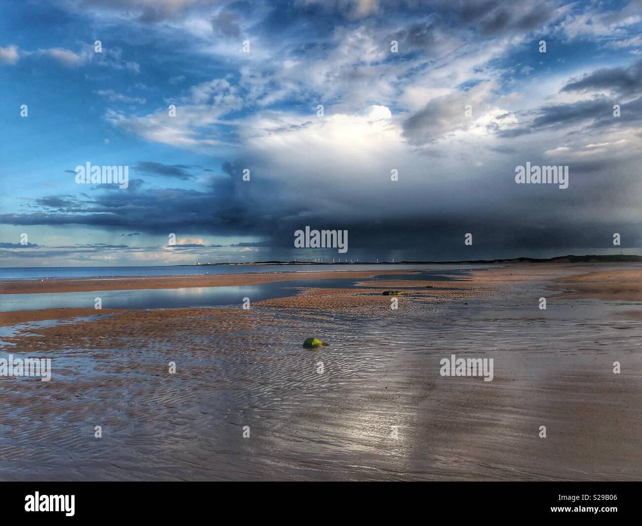 Before storm stormy hi-res stock photography and images - Alamy