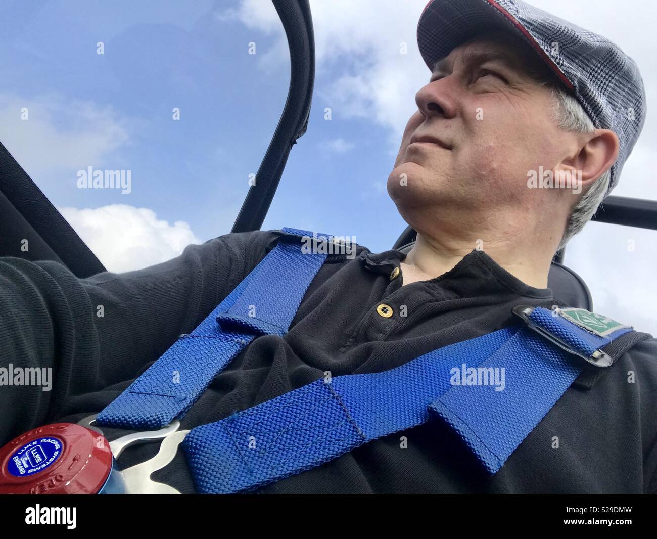 Harness car hi-res stock photography and images - Alamy