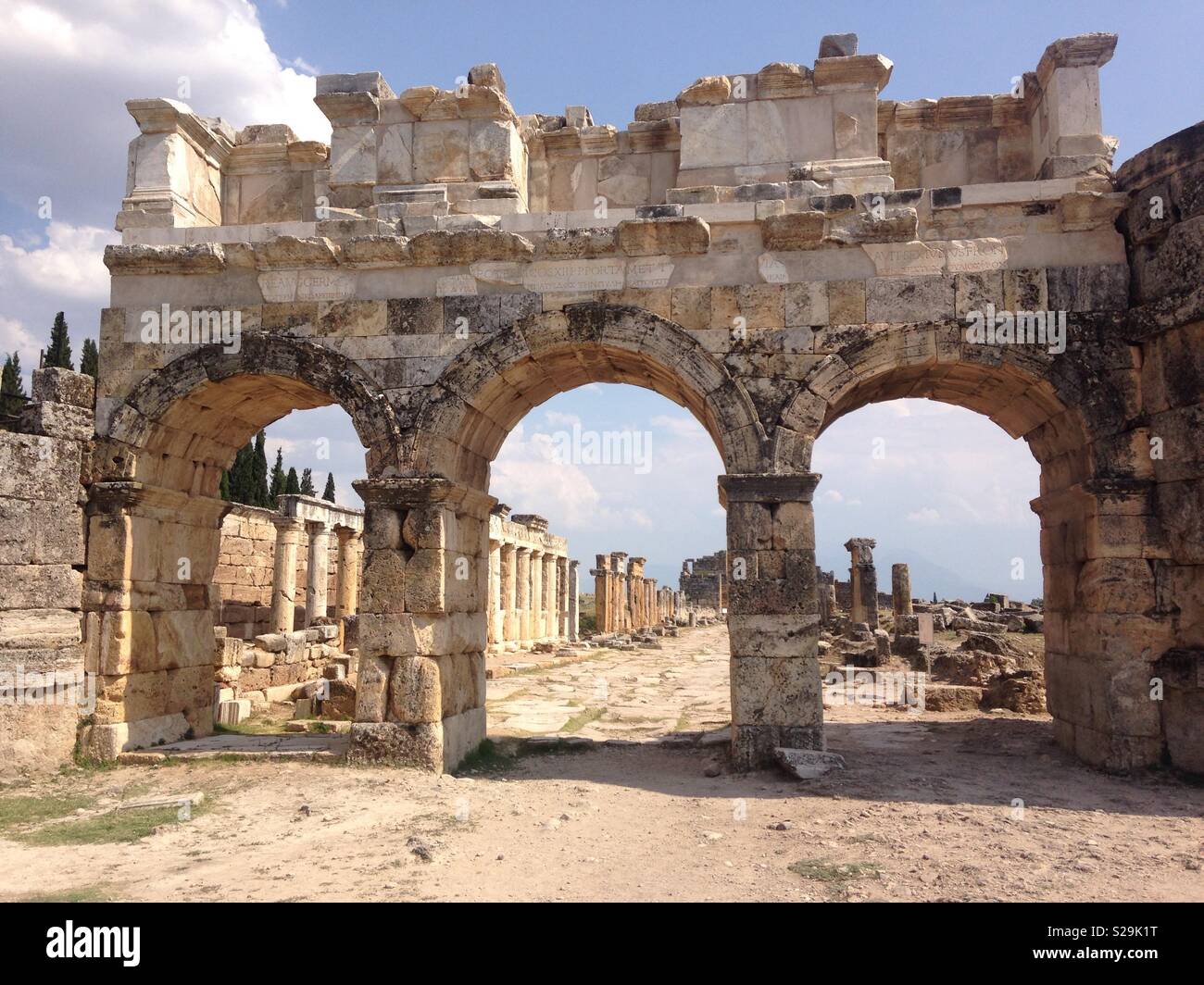 Gate hierapolis hi-res stock photography and images - Alamy