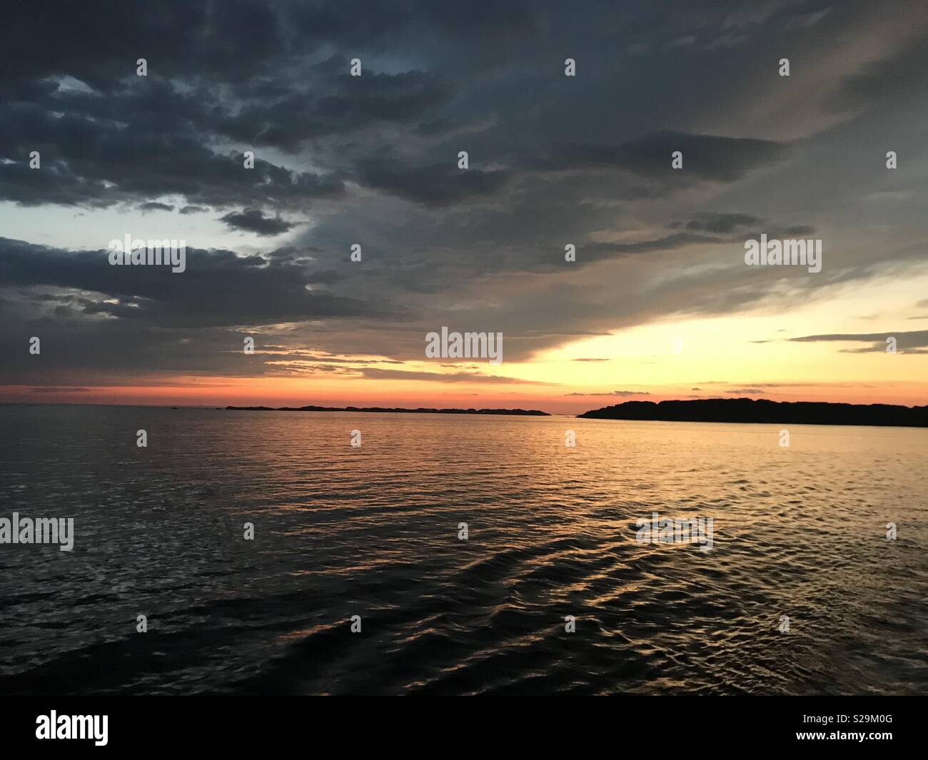 Dusky sunset hi-res stock photography and images - Alamy