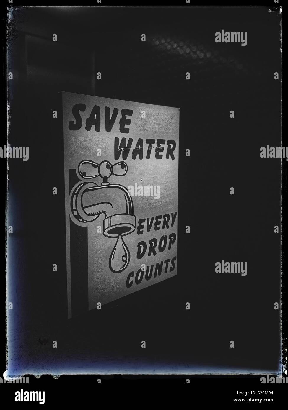 Save water sign hi-res stock photography and images - Alamy