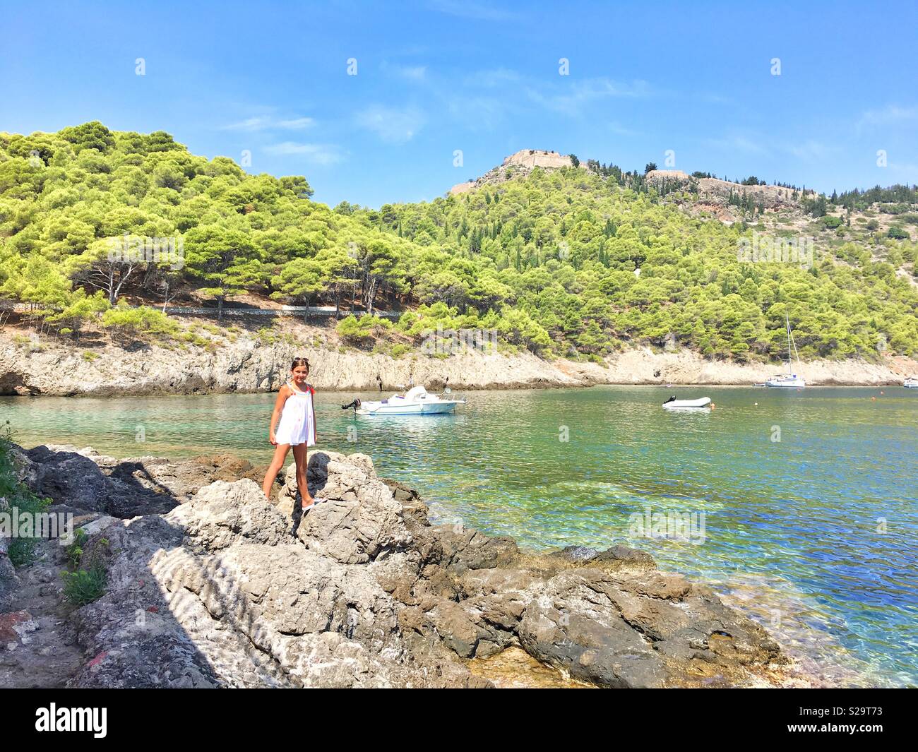 Exploring rock pools hi-res stock photography and images - Alamy