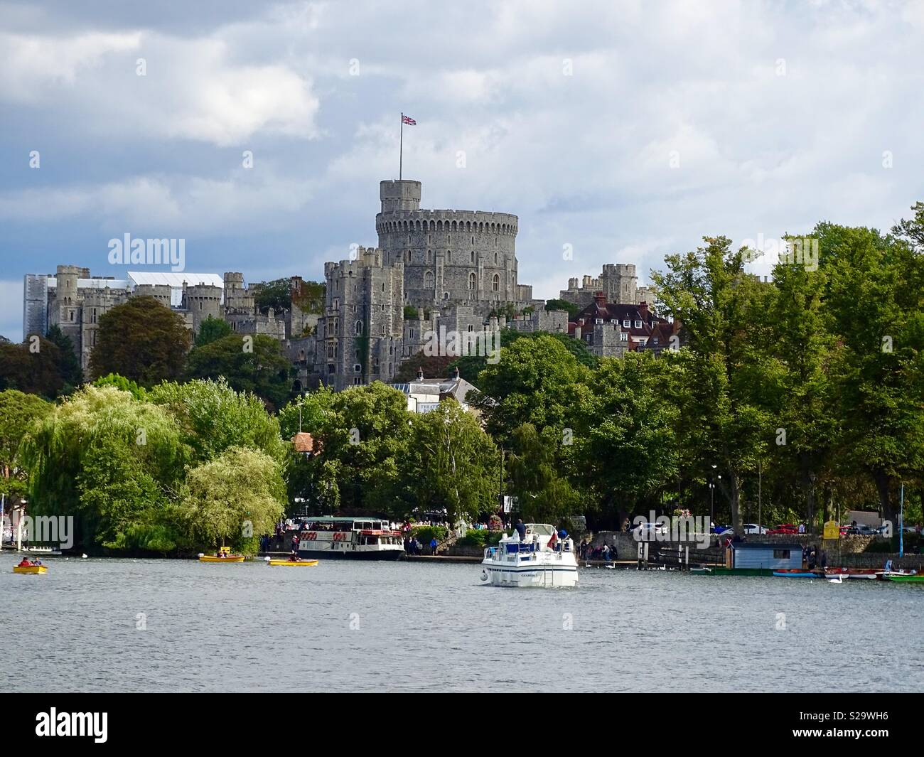 Windsor Castle from the river Thames Stock Photo - Alamy