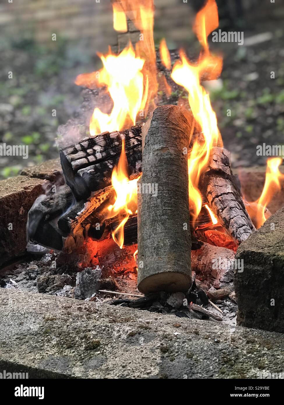 Burn outdoor hi-res stock photography and images - Alamy