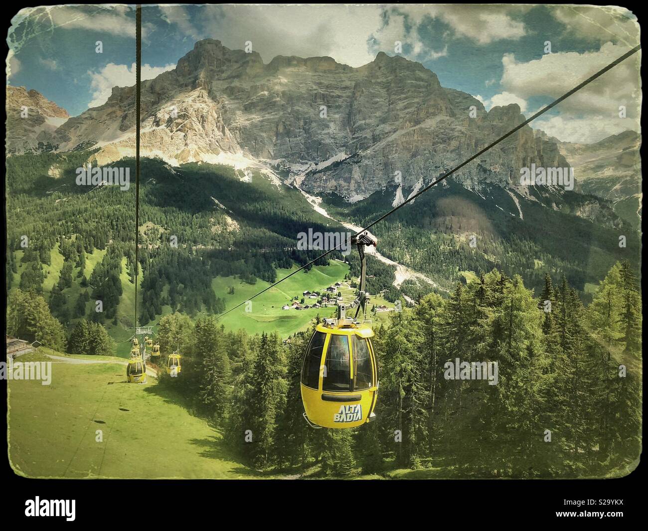 Cable lift dolomites hi-res stock photography and images - Alamy