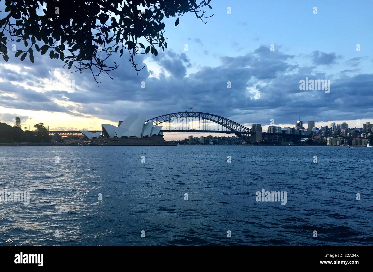 Sydney opera house sunset hi-res stock photography and images - Alamy