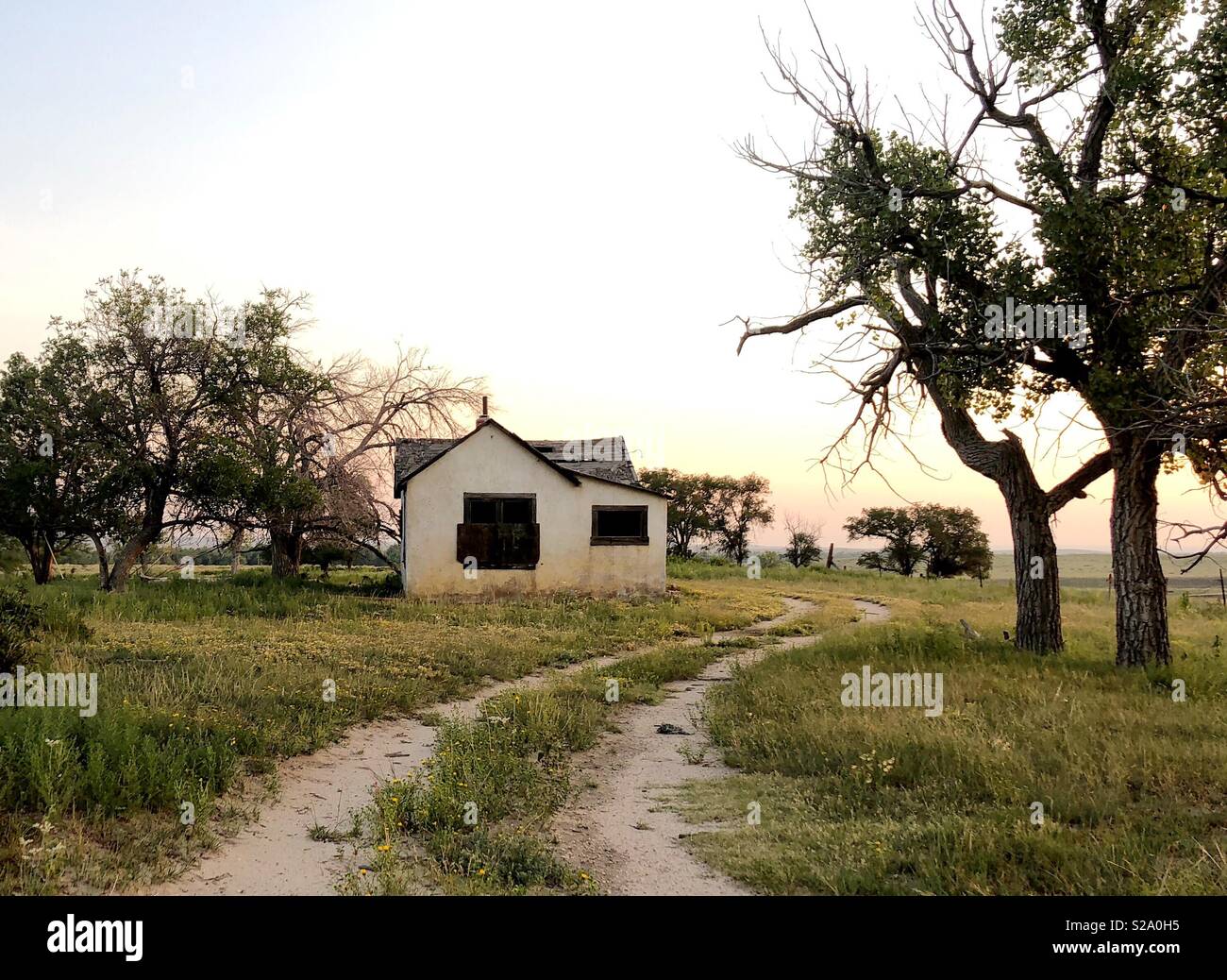 Broken home hi-res stock photography and images - Alamy